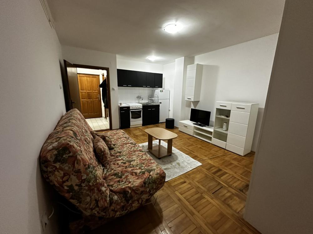 Fenomenalna garsonjera na Podbari ID#1063 300 €