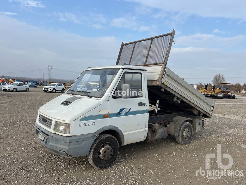 Prodaje se IVECO DAILY 30-8 kiper na aukciji