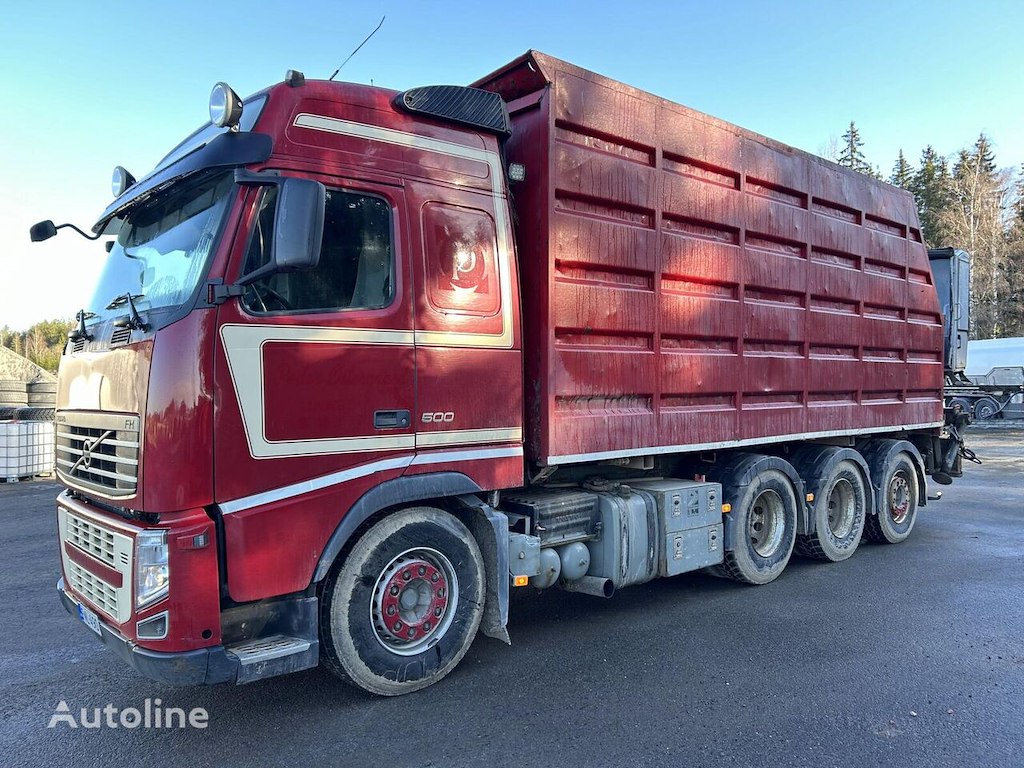 Volvo FH500 8×4 Risukorilla ja nosturilla kiper