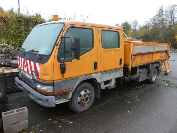 Prodaje se Mitsubishi Canter kiper na aukciji