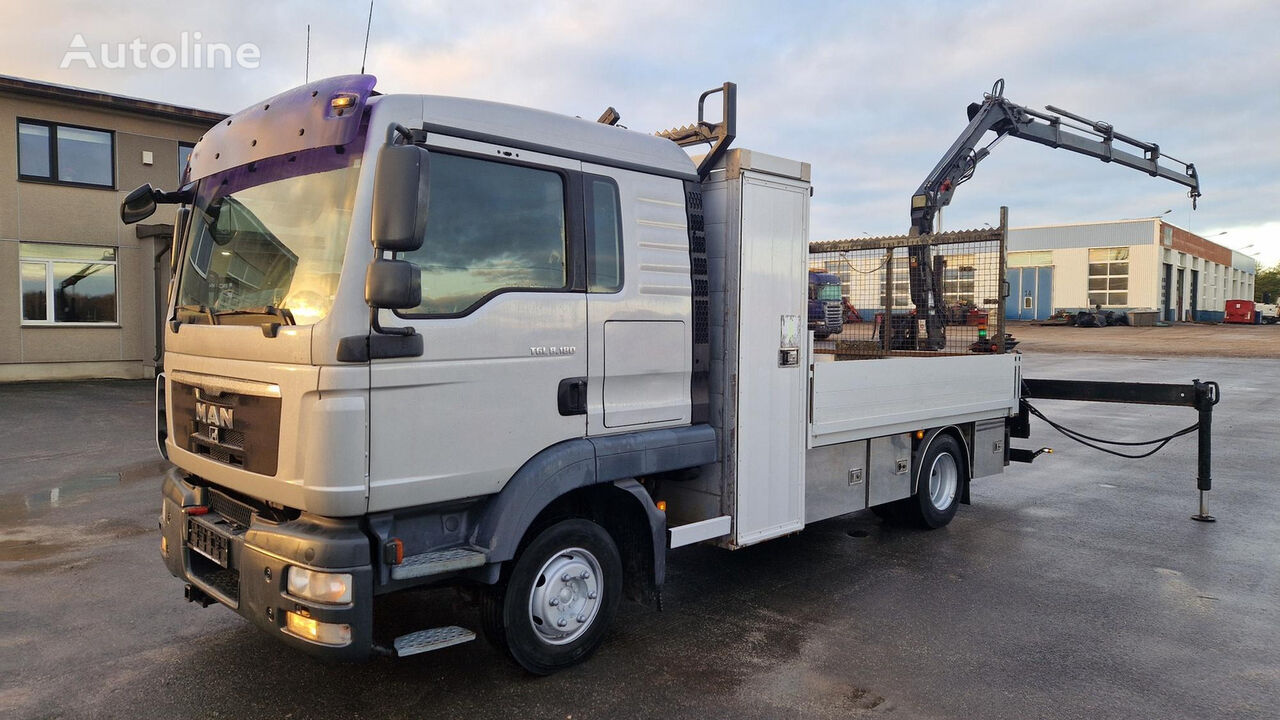 MAN TGL 8.180 4X2 HIAB 055 kamion s ravnom platformom