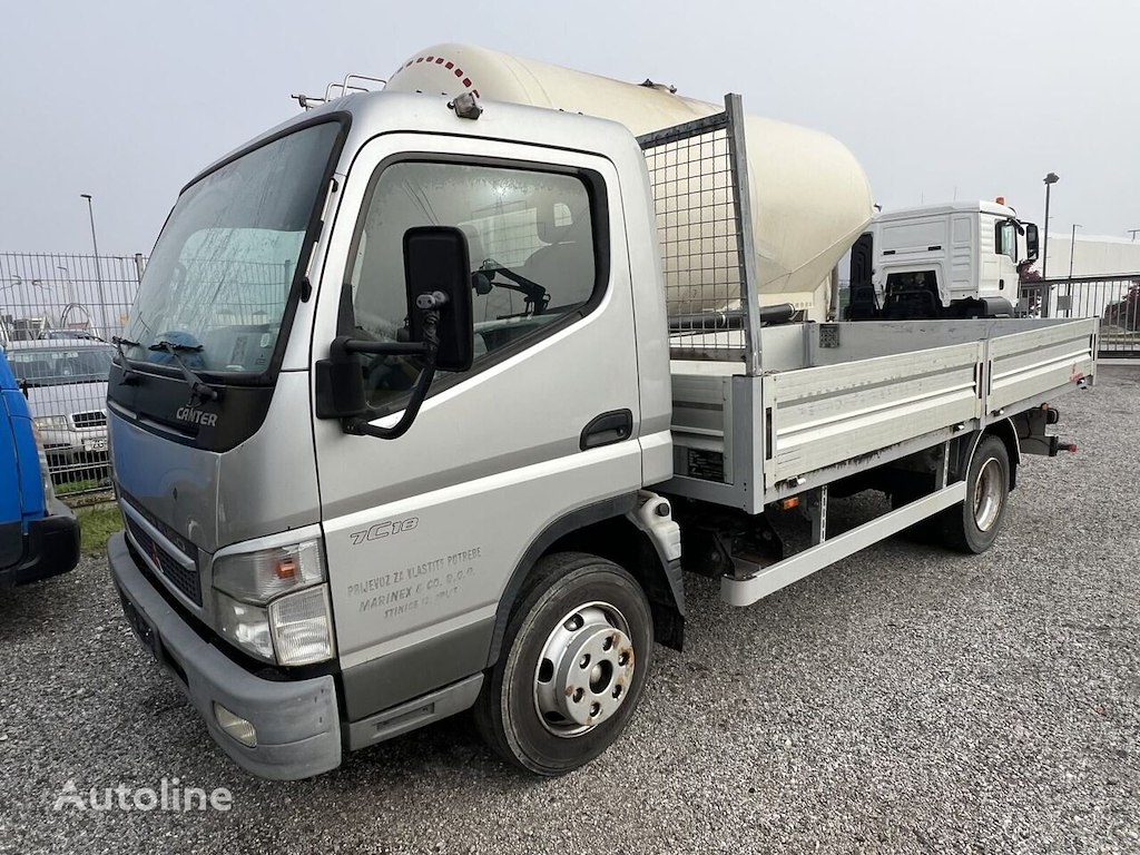 Mitsubishi Fuso Canter 7C18 kamion s ravnom platformom