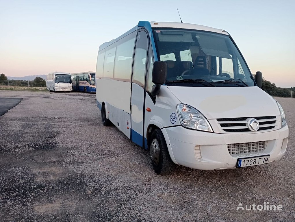 IVECO WING C65D00/B +22PAX turistički autobus