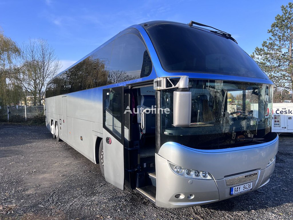 Neoplan N1218 turistički autobus