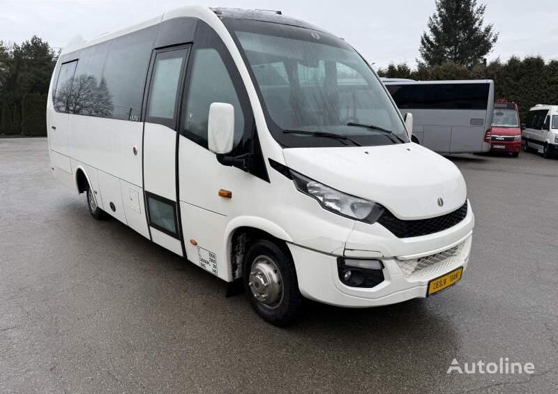 IVECO UNVI putnički minibus