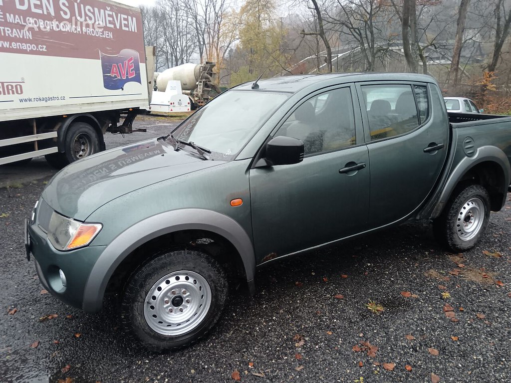 Mitsubishi L200 4X4 100 KW pikap