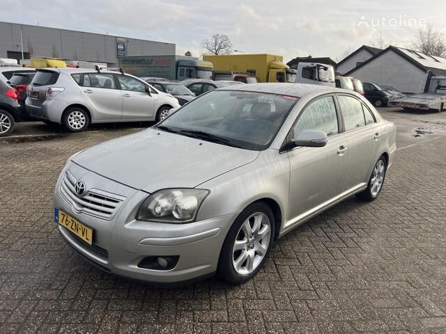 Toyota Avensis 2.0 VVTi Luna sedan