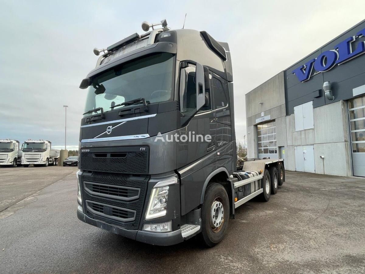 Prodaje se Volvo FH540 8X4 tridem krokbil rol kiper sa kukom na aukciji