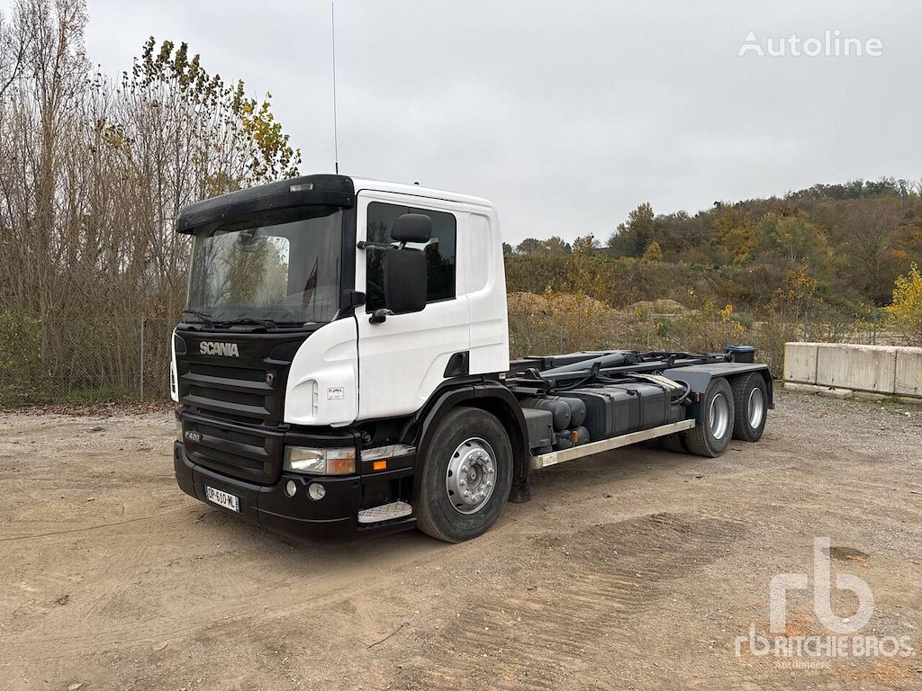 Prodaje se Scania P420 6x4 Camion Ampliroll 6x4 rol kiper sa kukom na aukciji