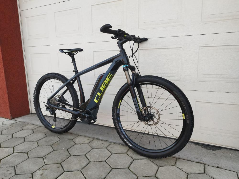 Cube 27,5 er FOX Shimano XT