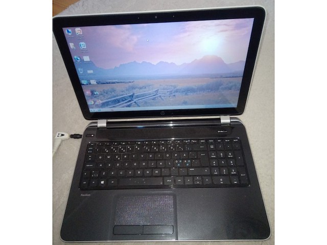 Laptop HP 15-n/i3-4gen/4gb ddr3/TouchScreen