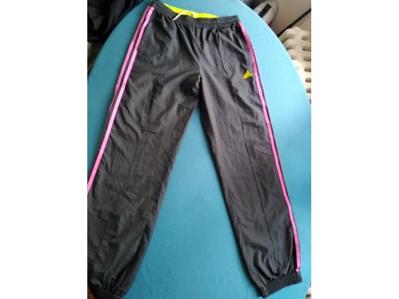 ADIDAS, original NOV donji deo trenerke, M