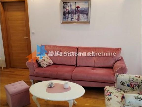 Vračar, Crveni krst, 1.5 stan, 42m2, 1000 EUR, ID 51352