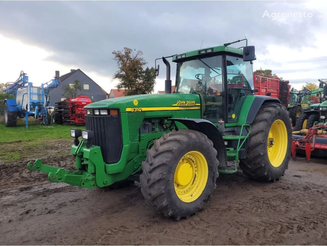 John Deere 8310 traktor točkaš