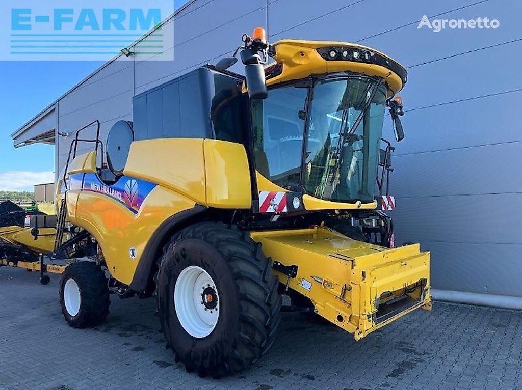 New Holland cx 6.90 kombajn za žito