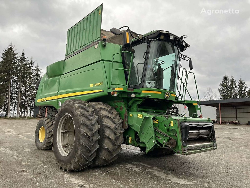 John Deere S690 kombajn za žito