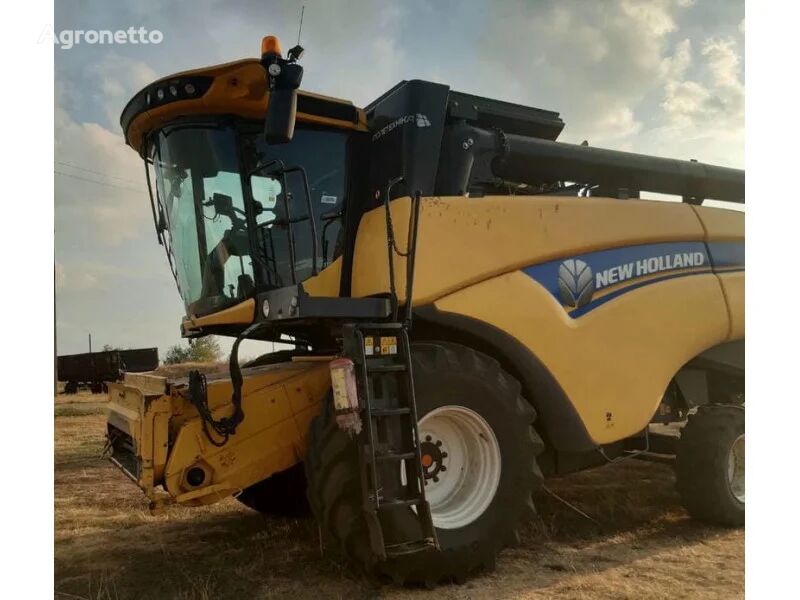 New Holland CX 6.90 kombajn za žito