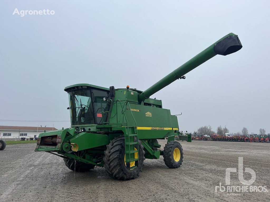 Prodaje se John Deere CTS kombajn za žito na aukciji