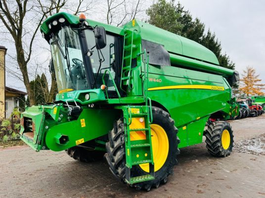 John Deere W440 kombajn za žito