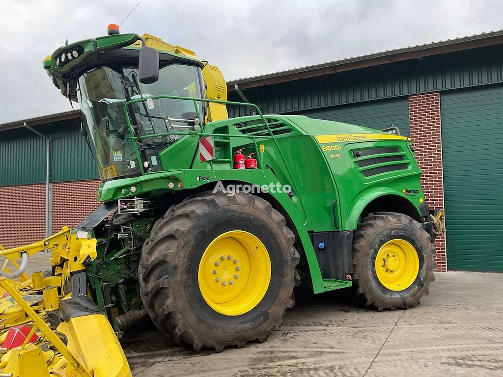 Prodaje se John Deere 8600I krmni kombajn na aukciji