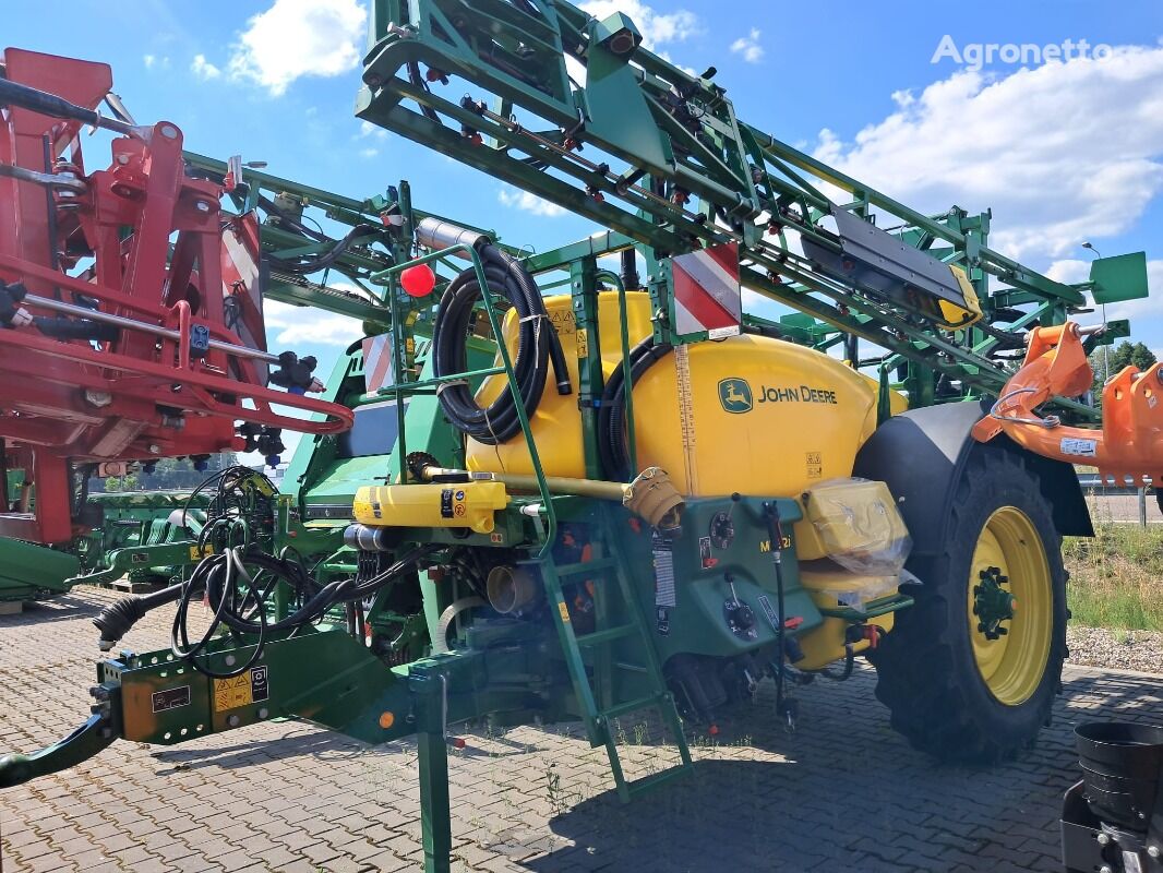 Nova John Deere M732 vučena prskalica