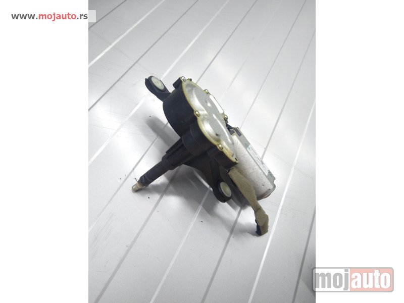 Fiat 500l motor zadnjeg brisaca Originalni delovi Moguca ugradnja delova Alfa Romeo 147-156-166-159-GT-MiTo-Giulietta Fiat bravo 2 - croma -grande punto -multipla 2 -punto 3 -stilo-idea Freemont P...