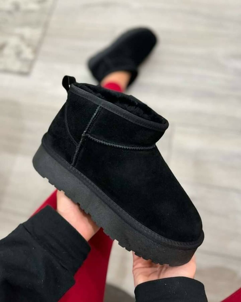 Ugg mini čizme, bоја - Crna, 41