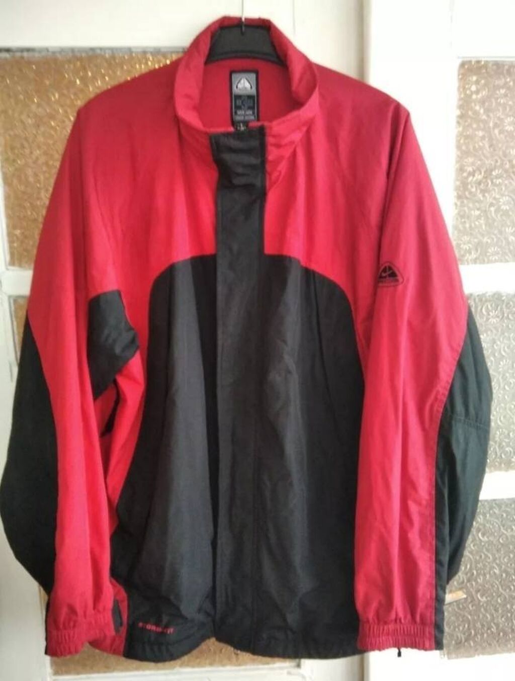 Nike ACG jakna vel.2XL u super stanju