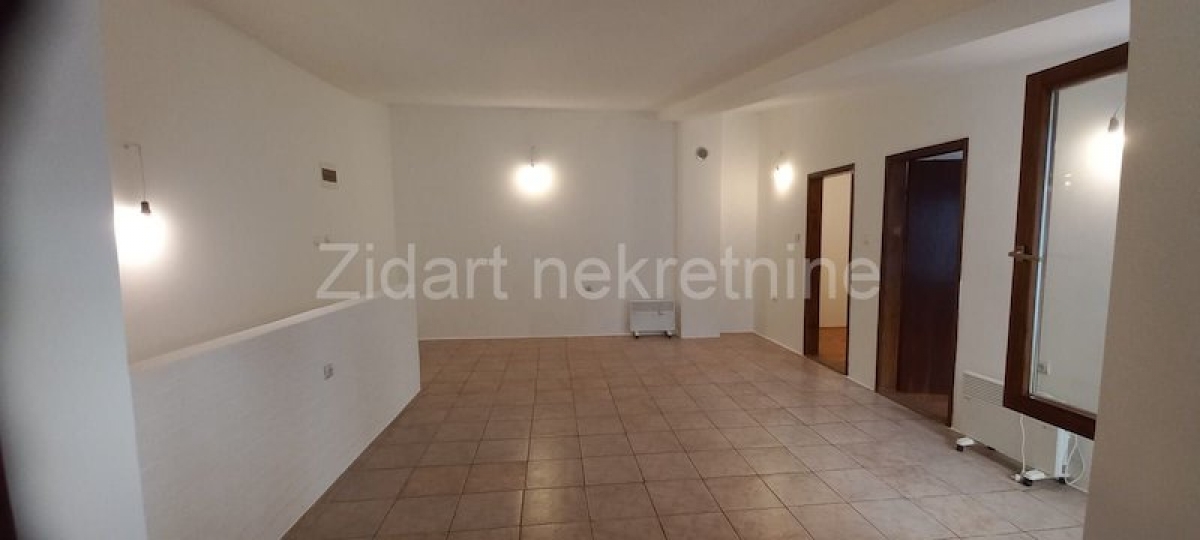 Dorćol, Bajlonijeva pijaca, spratna kuća , 92m2+15m2