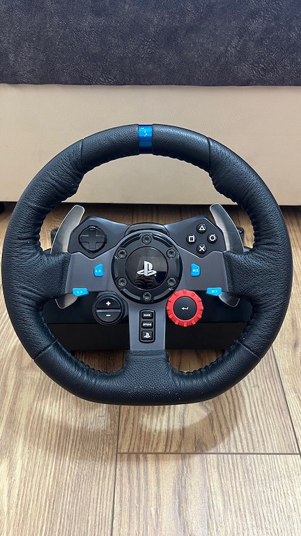 Logitech G29 Driving Force PC/PS5/PS4/PS3 Volan je nov, korišćen