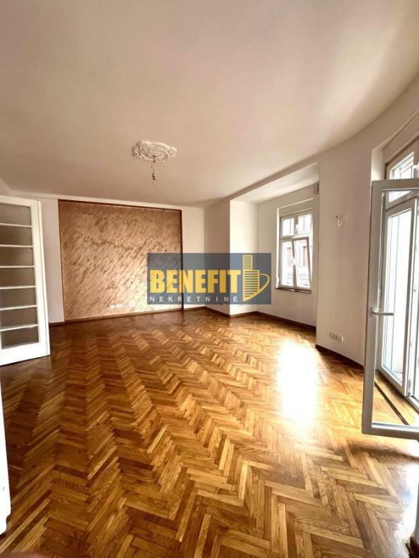 Trosoban stan za izdavanje, 110m2, 1.700€