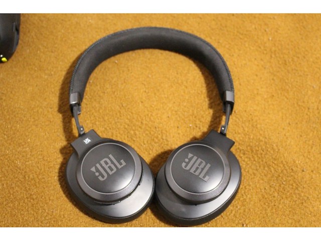 JBL Live 660NC