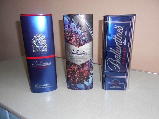 Ballantines lot 3 metalne kutije za viski