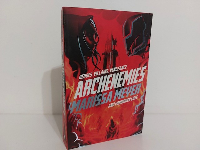 Archenemies and forbidden love - Marissa Meyer