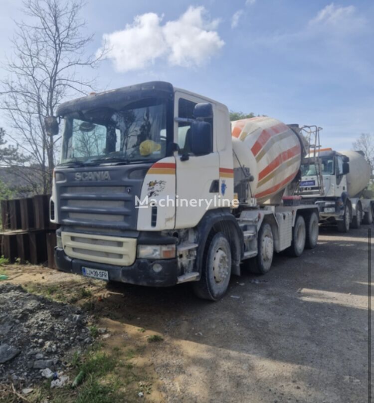 Scania 420 kamion s mešalicom za beton