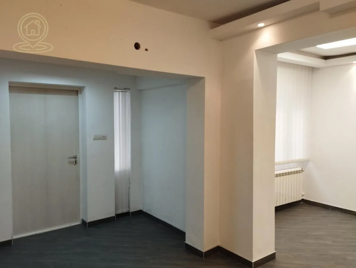 Izdavanje, poslovni prostor, 60m2, Stari Grad, Beograd