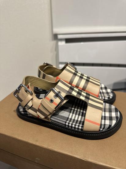 Burberry sandale