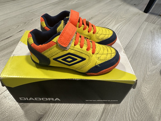 Umbro patike za fudbal