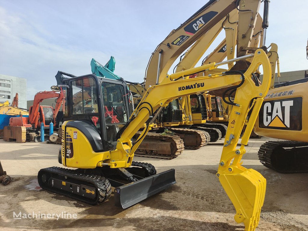 Komatsu PC35 mini bager