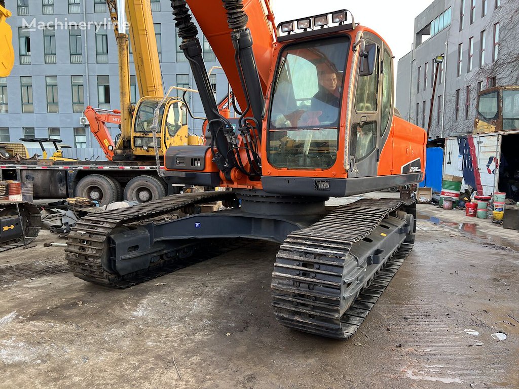 Doosan DX340 bager guseničar