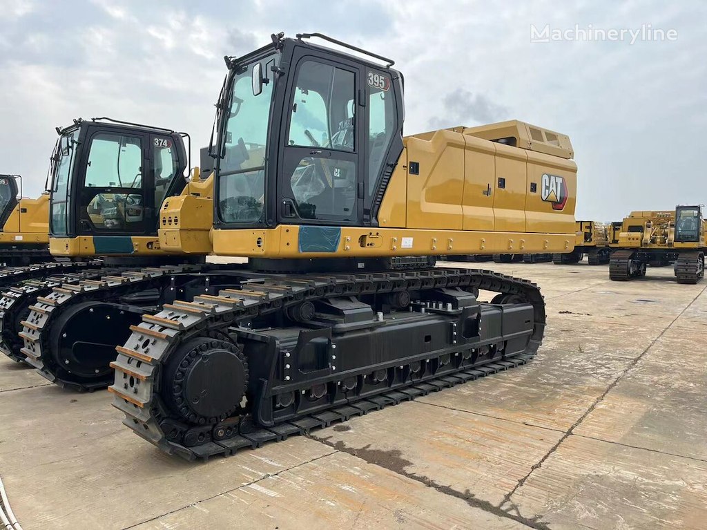 Novi Caterpillar 395 bager guseničar