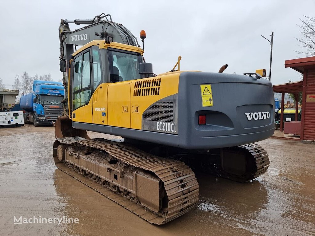 Volvo EC210 C bager guseničar