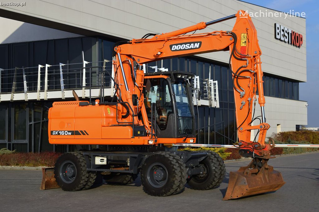 Doosan DX160W-3 bager točkaš