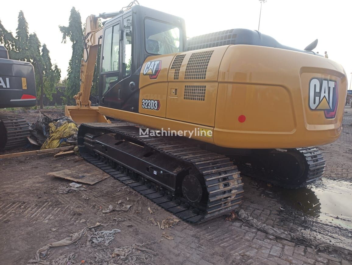 Novi Caterpillar 320D3 bager guseničar