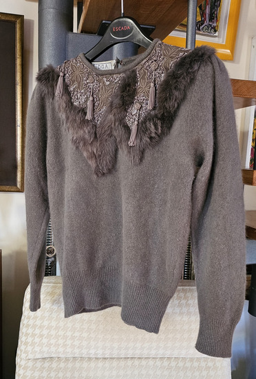D.G.A. vintage angora / krzno dzemper