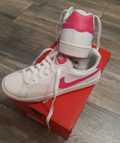 Patike Nike 38 original koža snizene 4000