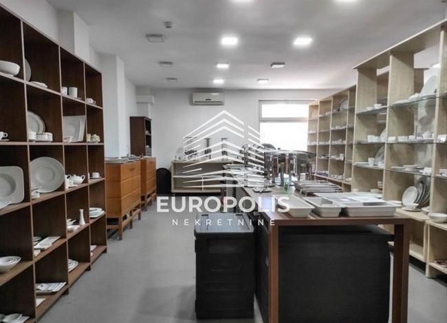 Hitna prodaja - lokal na dva nivoa kod pijace ID#4565 299.000 €