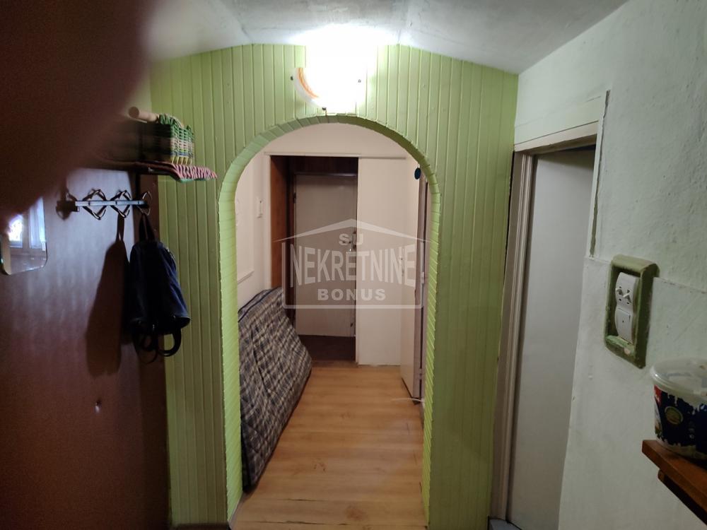 Subotica-Željezničko naselje-kuća na početku ulice Jovana Mikića ID#1748 48.500 €