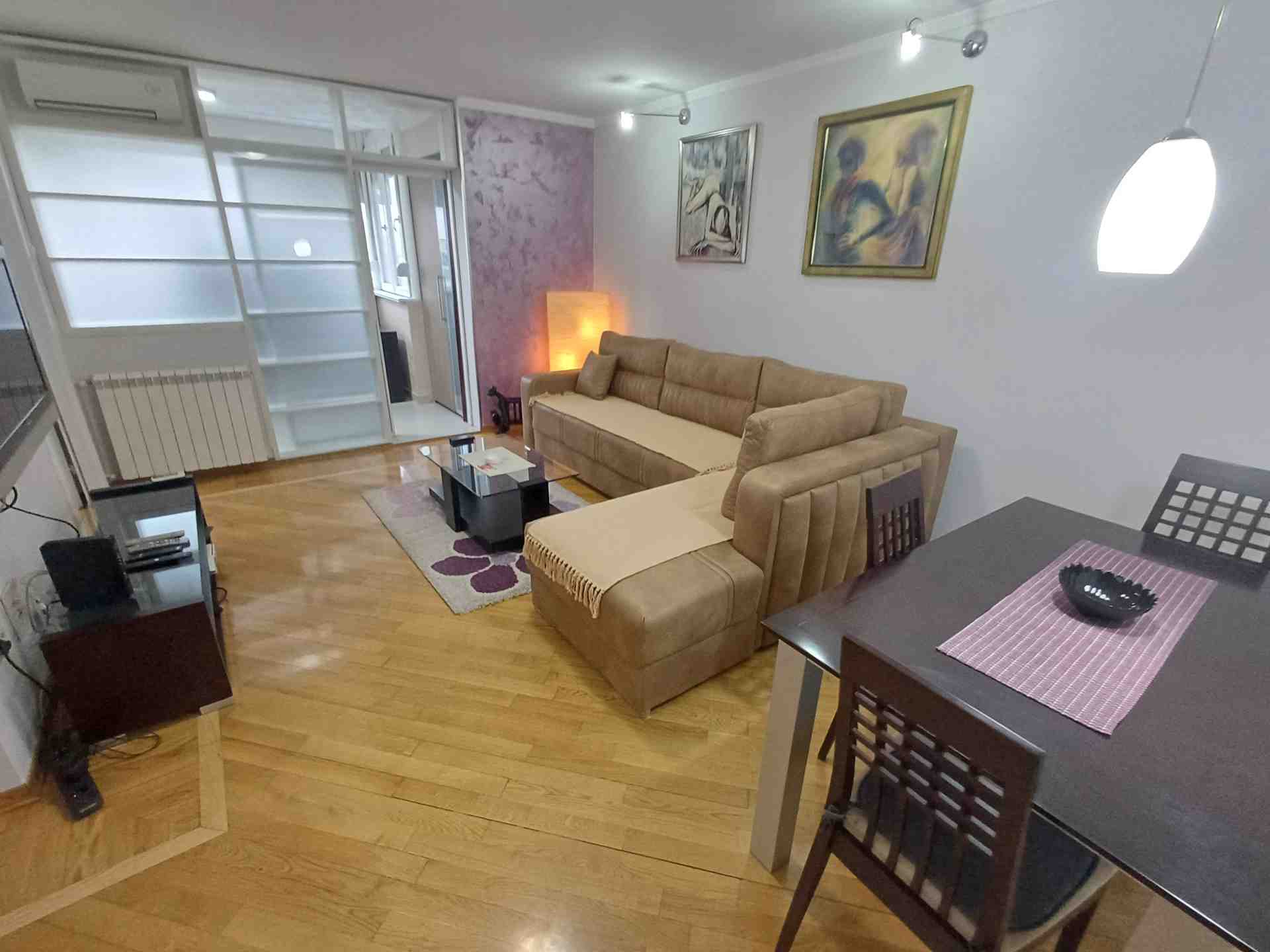 Hram Sv. Save, Krušedolska,renoviran,useljiv ID#17851 800 €