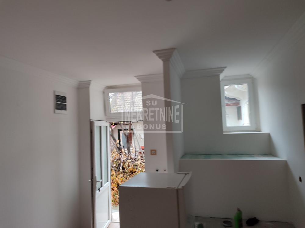 Subotica-centar I-prodaje se renoviran trosoban stan u prizemlju ID#1749 75.000 €